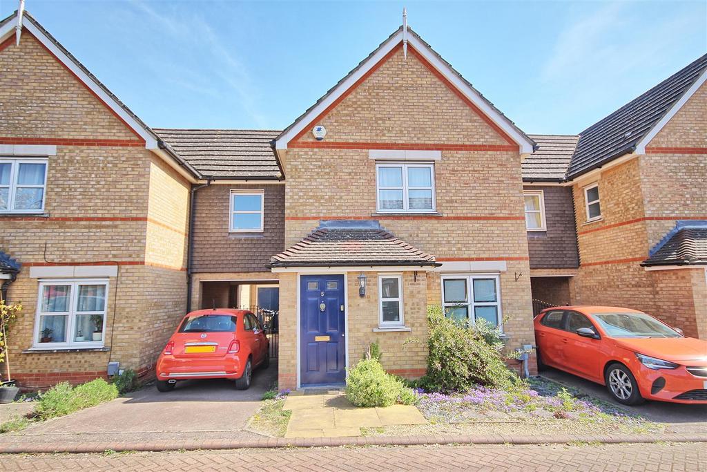 Sandeman Gardens, Ware SG12 4 bed link detached house - £550,000