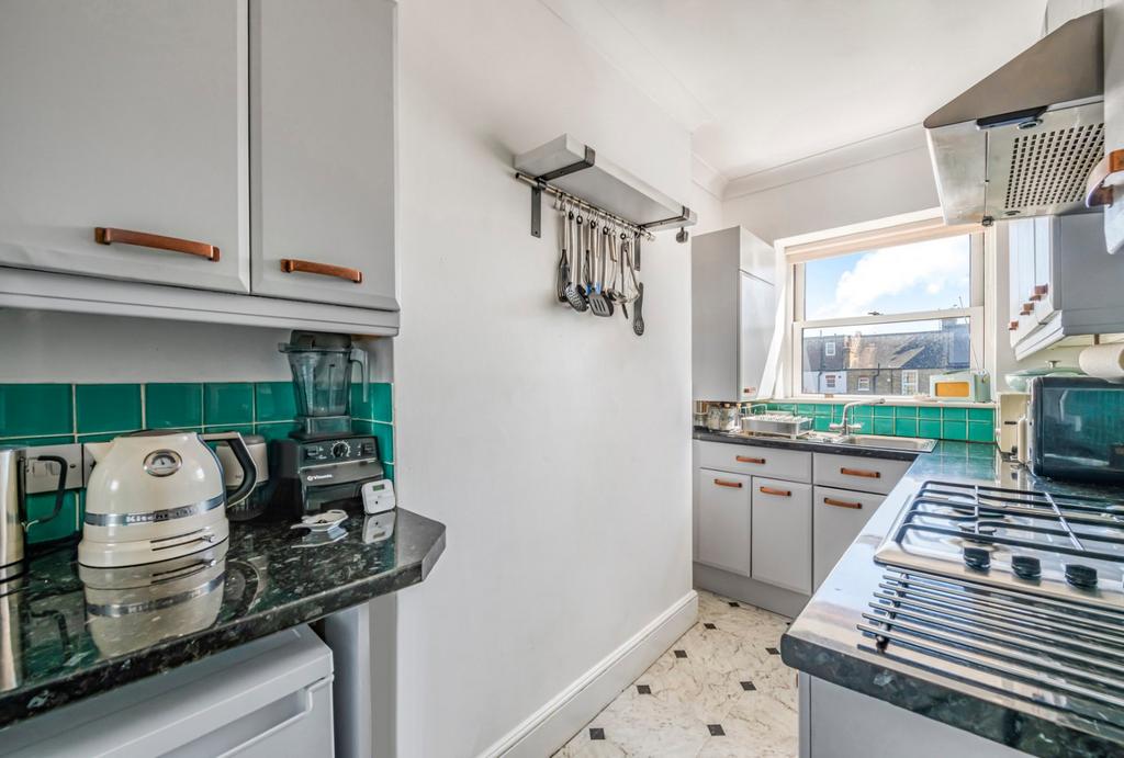 Sheen Lane, East Sheen, London 2 bed flat for sale - £385,000