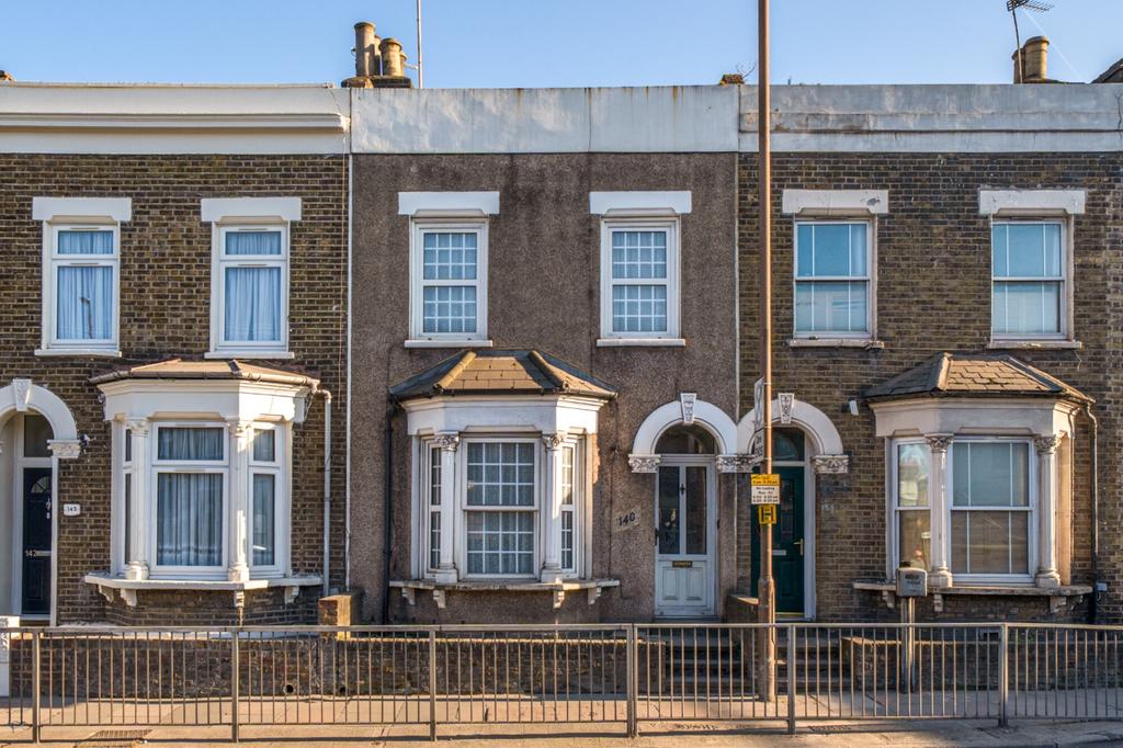 Woolwich Road London SE10 3 bed terraced house to rent - £2,000 pcm (£ ...