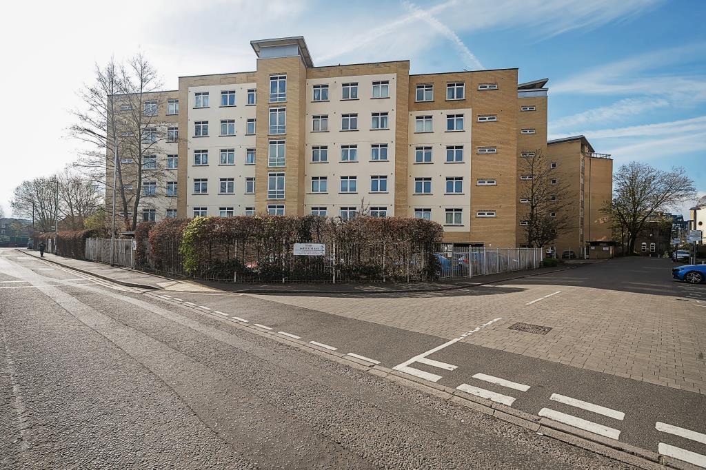 Forbury, Reading, Berkshire, RG1 2 bed flat for sale - £325,000
