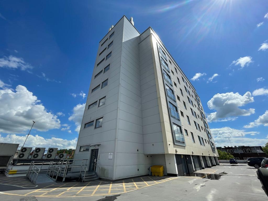 Broadway, Peterborough PE1 2 bed apartment for sale - £170,000