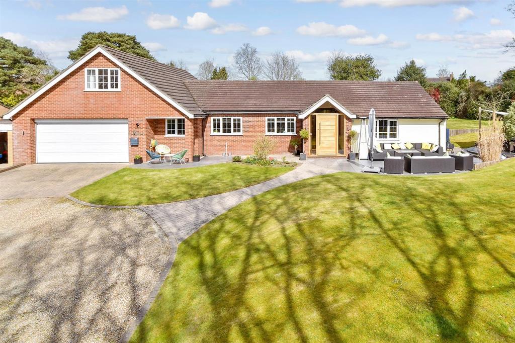 Roseacre Lane, Bearsted, Maidstone, Kent 5 bed detached house for sale ...