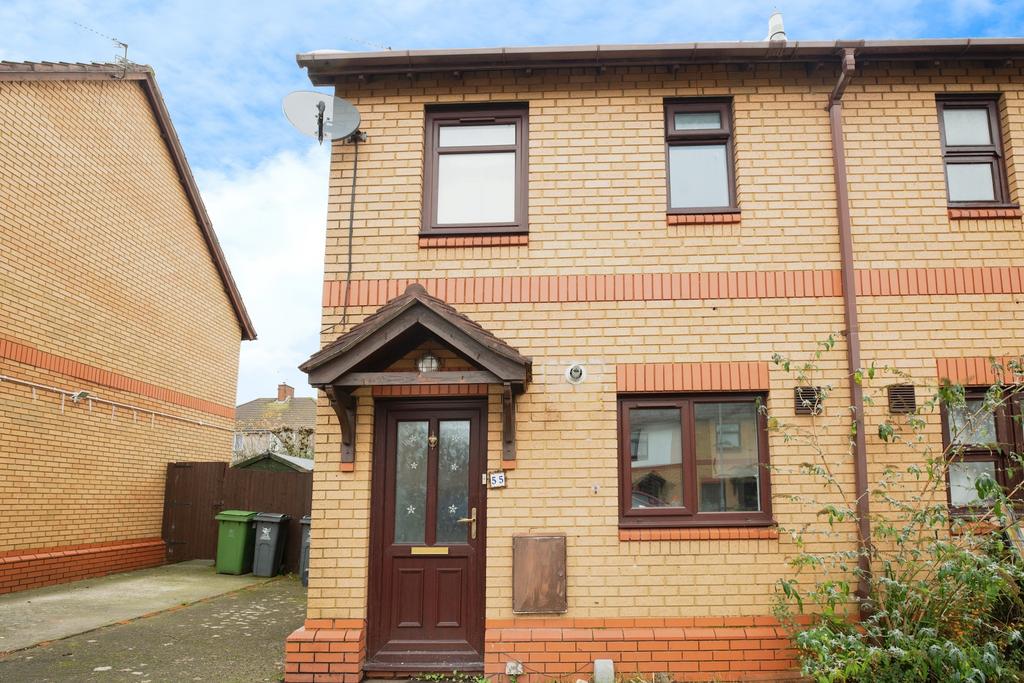 Foster Drive, Penylan, Cardiff, CF23 2 bed terraced house to rent - £1,300 pcm (£300 pw)