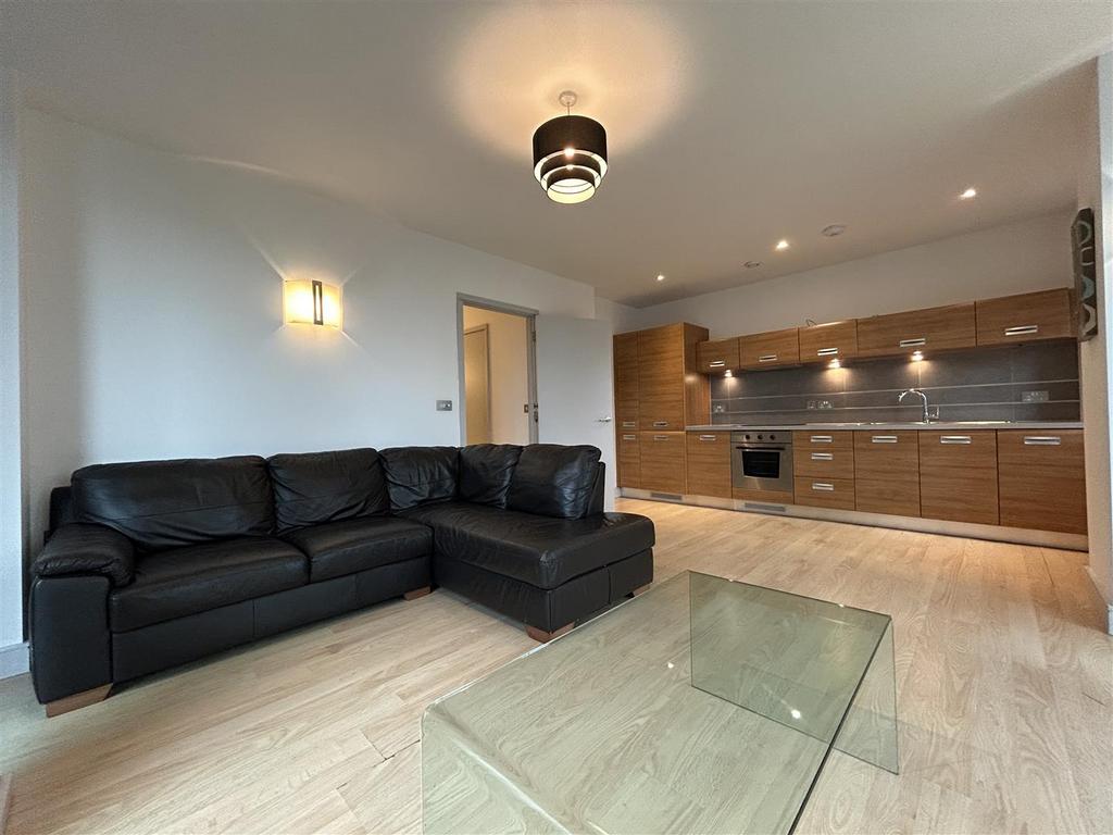Great Northern Tower, 1 Watson... 2 bed apartment - £1,395 pcm (£322 pw)