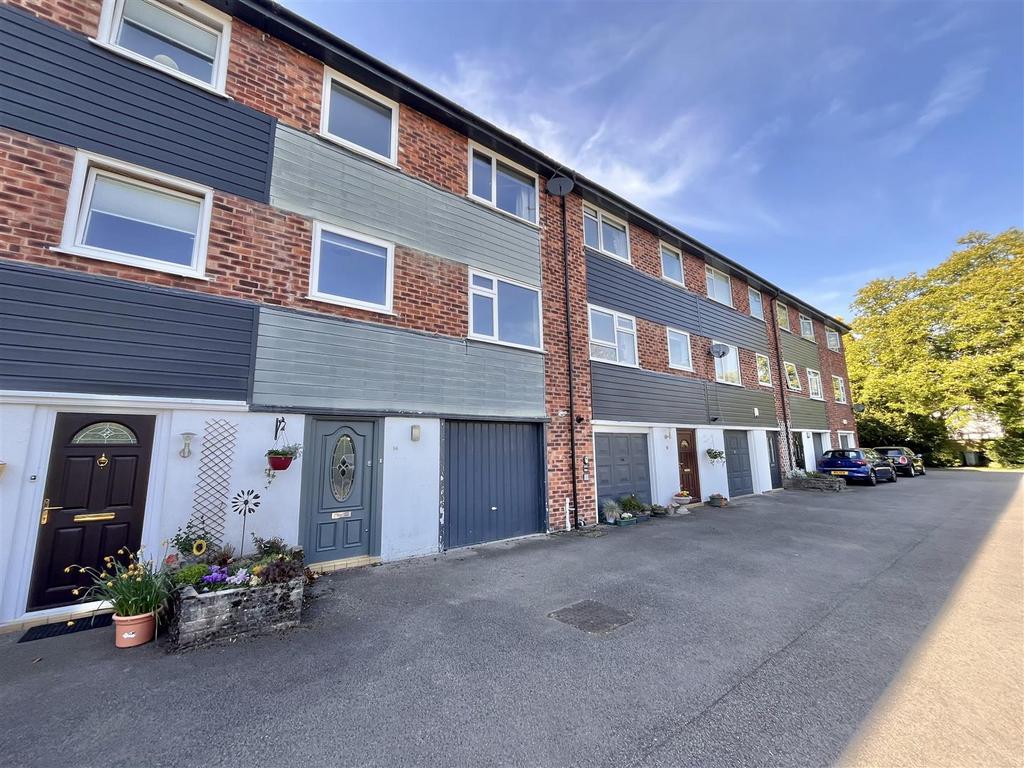 Holly Road North, Wilmslow 3 bed townhouse for sale - £384,950
