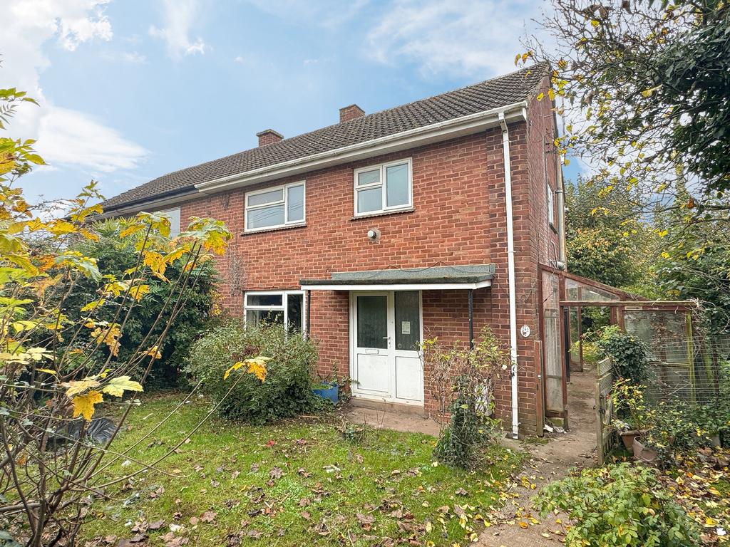 Cedar Close, Moreton On Lugg... 3 bed semi-detached house - £150,000