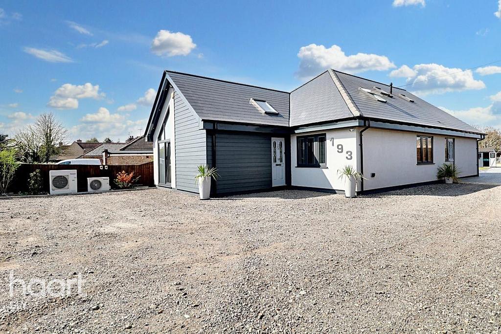 Mildenhall Road, Fordham 4 bed detached bungalow - £650,000