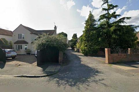 Garages To Rent In London | OnTheMarket