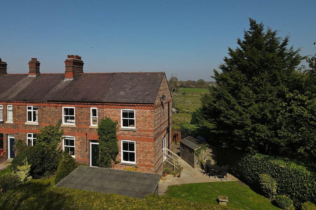 Station Road, Goostrey, CW4 4 bed end of terrace house for sale - £525,000
