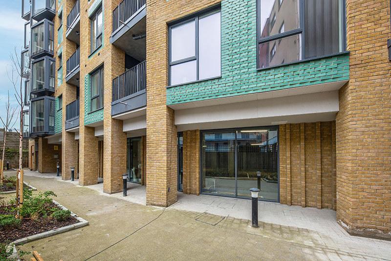 London SE16 Industrial unit - £2,958 pcm (£683 pw)