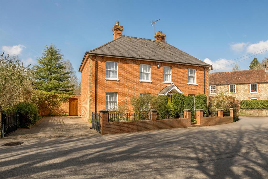 High Cross Road, Ivy Hatch... 5 bed detached house for sale - £1,375,000