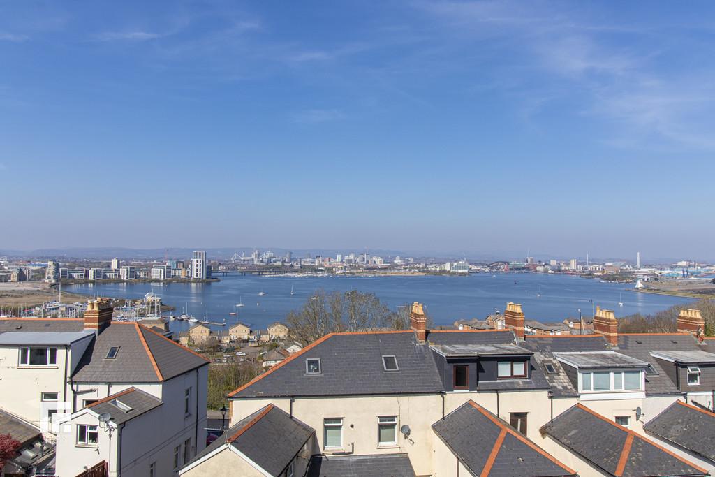 Queens Road, Penarth CF64 2 bed apartment - £1,000 pcm (£231 pw)