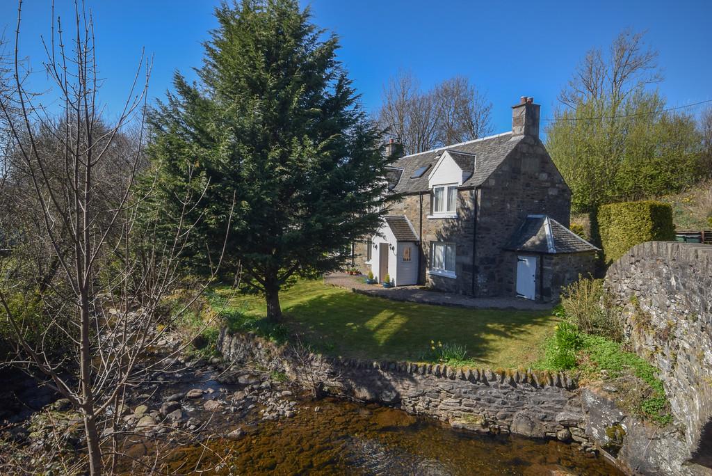 Glen Forres, Edradour, Pitlochry 3 bed detached house for sale - £395,000