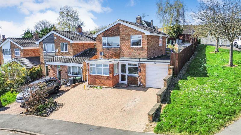 Constable Hill, Bedford MK41 3 bed detached house - £375,000