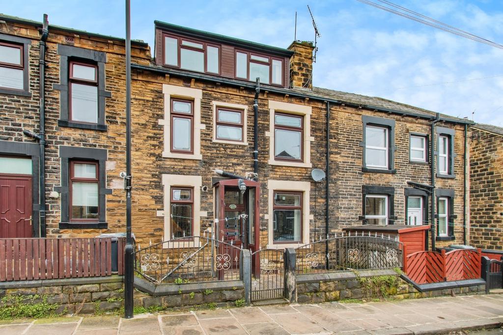 Zoar Street, Leeds LS27 3 bed terraced house - £950 pcm (£219 pw)