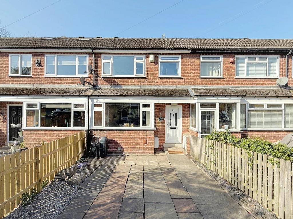 Ravenscliffe Road, Calverley, Pudsey 3 bed house - £250,000
