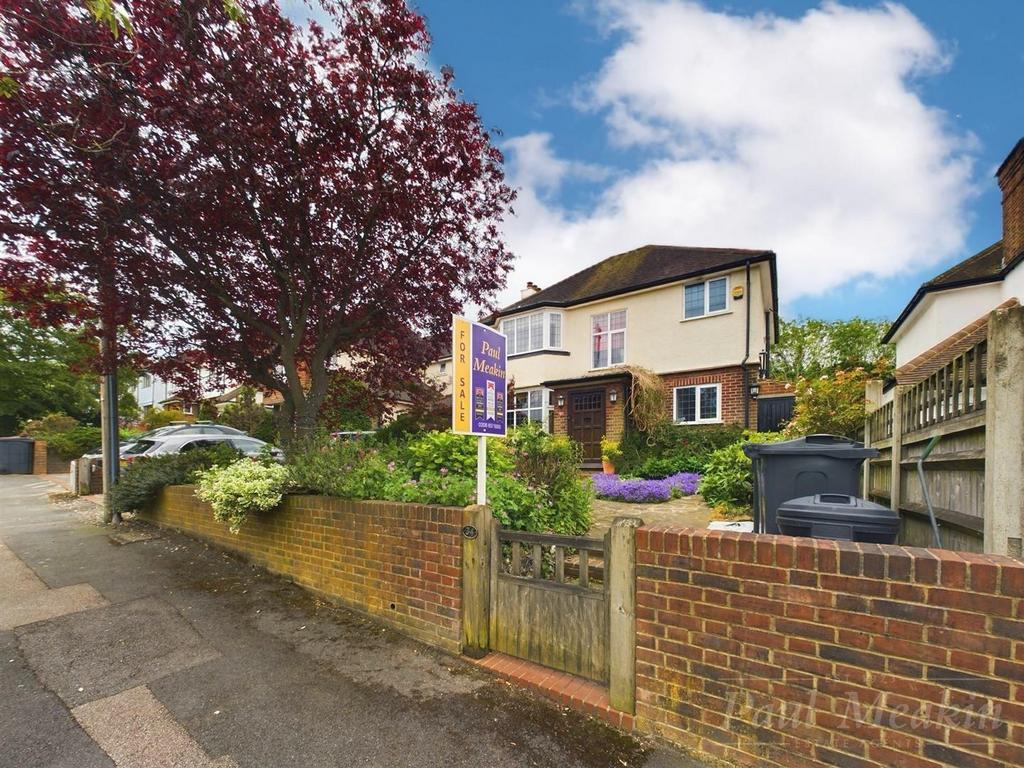 Sanderstead Hill, South Croydon 3 bed detached house for sale - £780,000