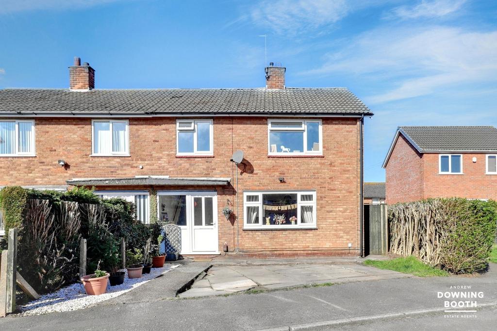 Poplars Road, Rugeley WS15 3 bed semi-detached house for sale - £220,000