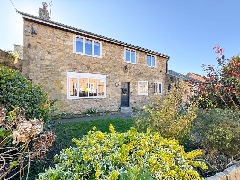 Back Litchfield Terrace, Winlaton 3 bed detached house - £275,000