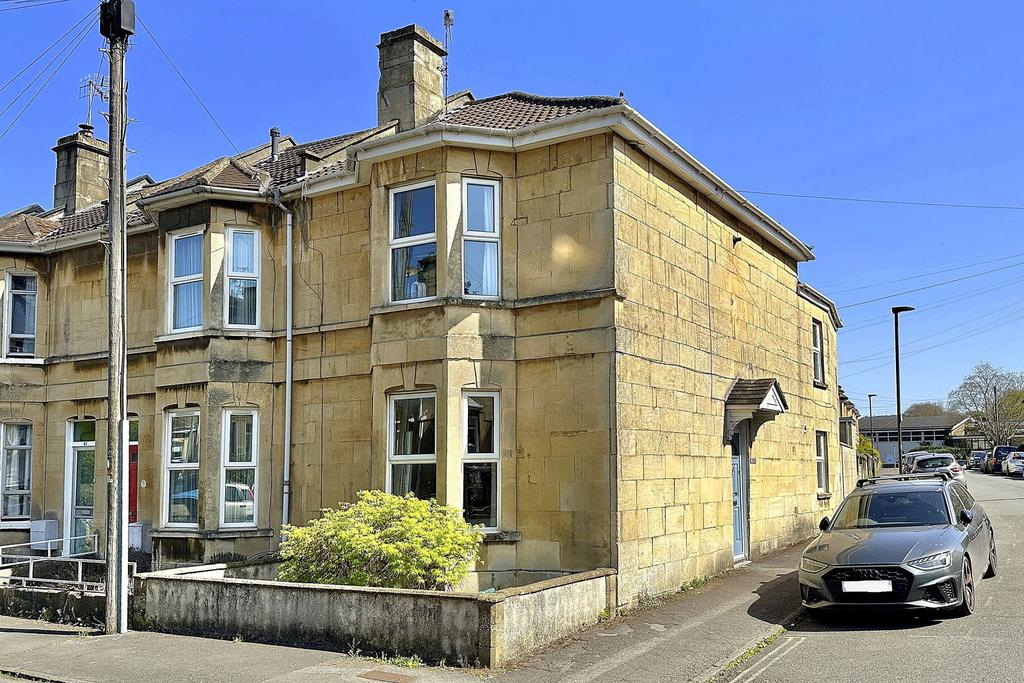 Victoria Terrace, Bath 3 bed end of terrace house - £525,000