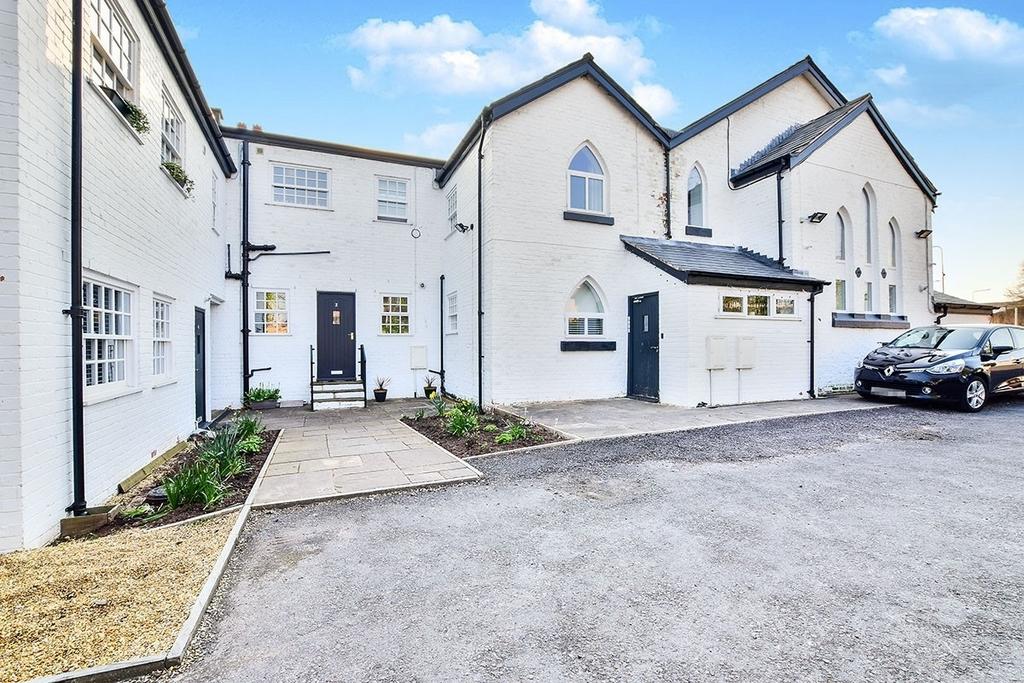 Spath Lane, Wilmslow SK9 1 bed apartment - £895 pcm (£207 pw)