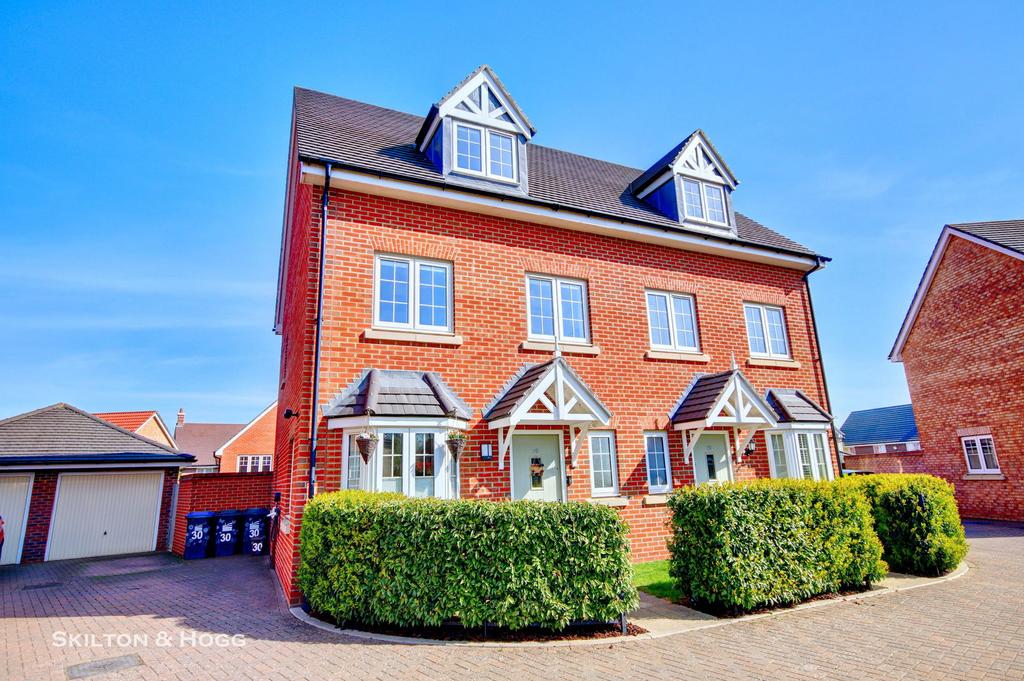 Cartmel Road, Daventry NN11 3 bed semi-detached house for sale - £320,000