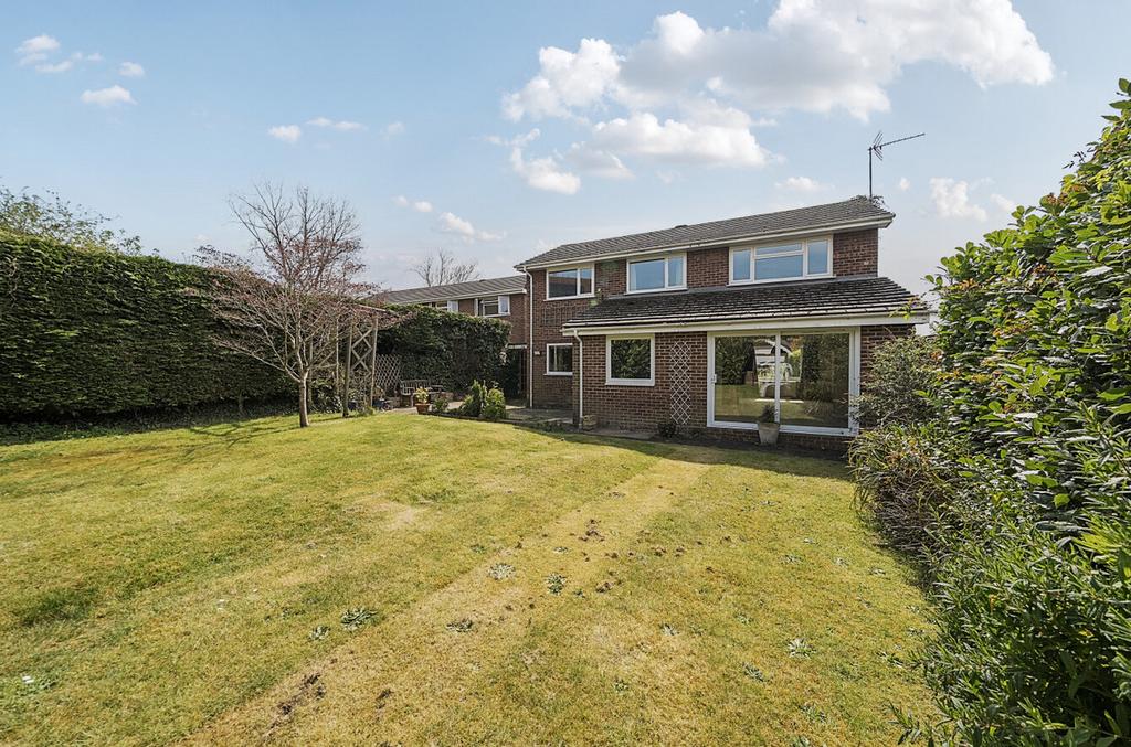 Glebelands, Pulborough, RH20 4 bed detached house for sale - £500,000