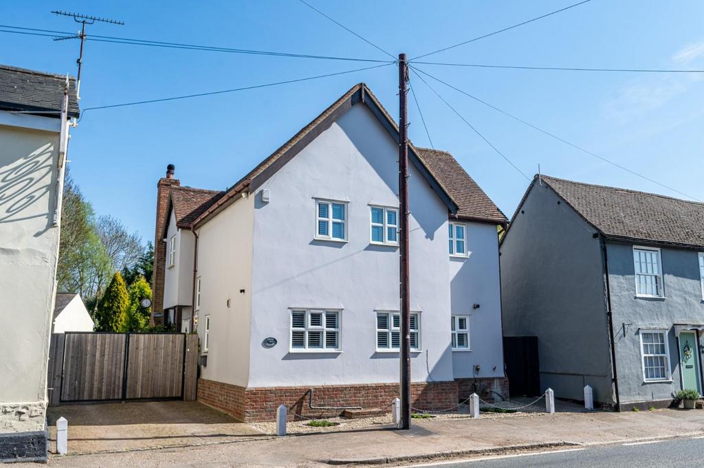 High Roding, Dunmow, Essex 4 bed detached house for sale - £700,000