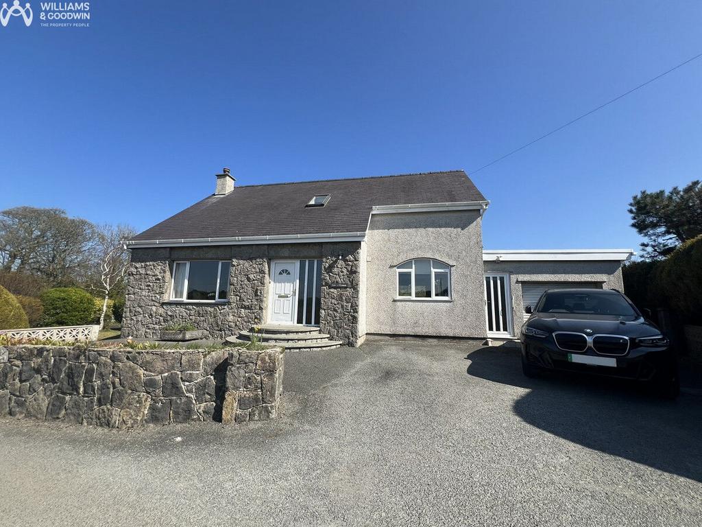 Tyn Y Coed Estate, Penysarn, LL69 3 bed detached bungalow for sale - £ ...