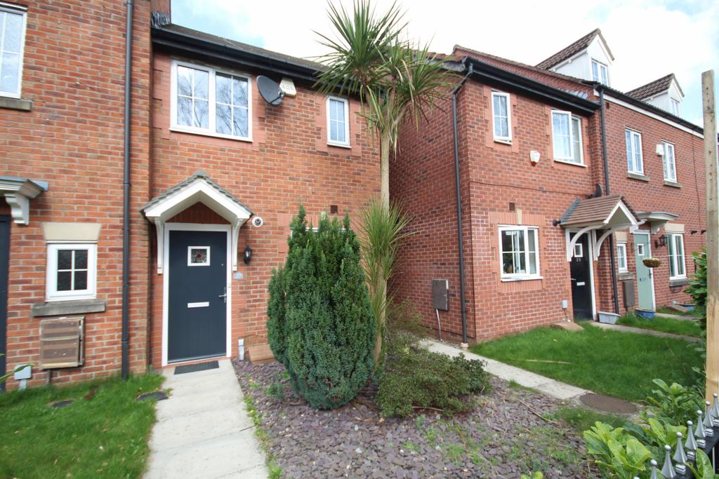 Marland Way, Stretford, M32 0NP 2 bed terraced house to rent - £1,200 ...