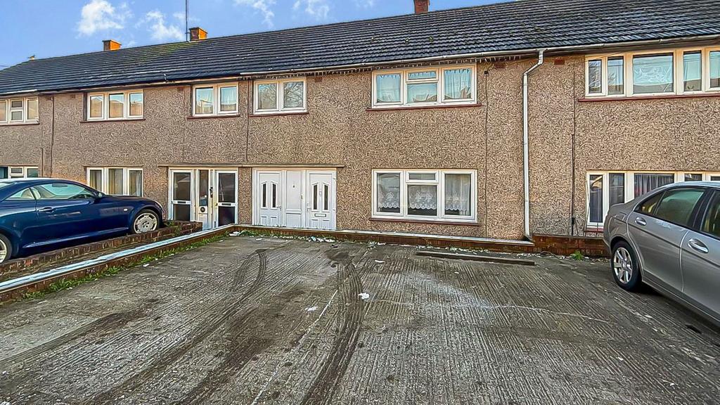 Sycamore Road, Rochester ME2 3 bed terraced house - £265,000