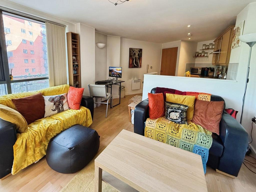 Velocity West, 5 City Walk, Leeds... 1 bed flat to rent - £875 pcm (£ ...