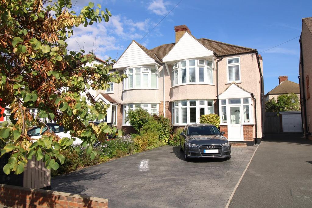 Goodhart Way, West Wickham, BR4 3 bed semi-detached house for sale - £ ...