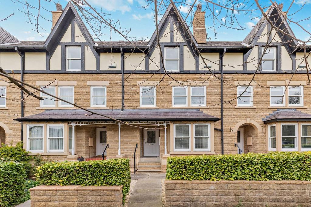 Portland Crescent, Harrogate, HG1 2QS 4 bed terraced house - £700,000