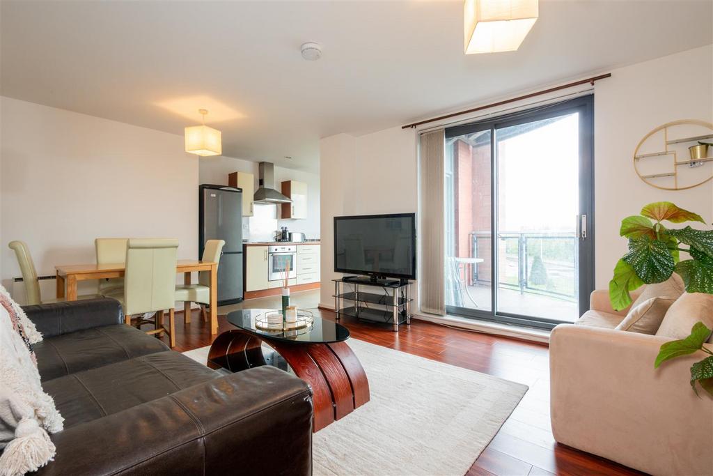 City Gate II, Manchester 2 bed apartment - £1,250 pcm (£288 pw)