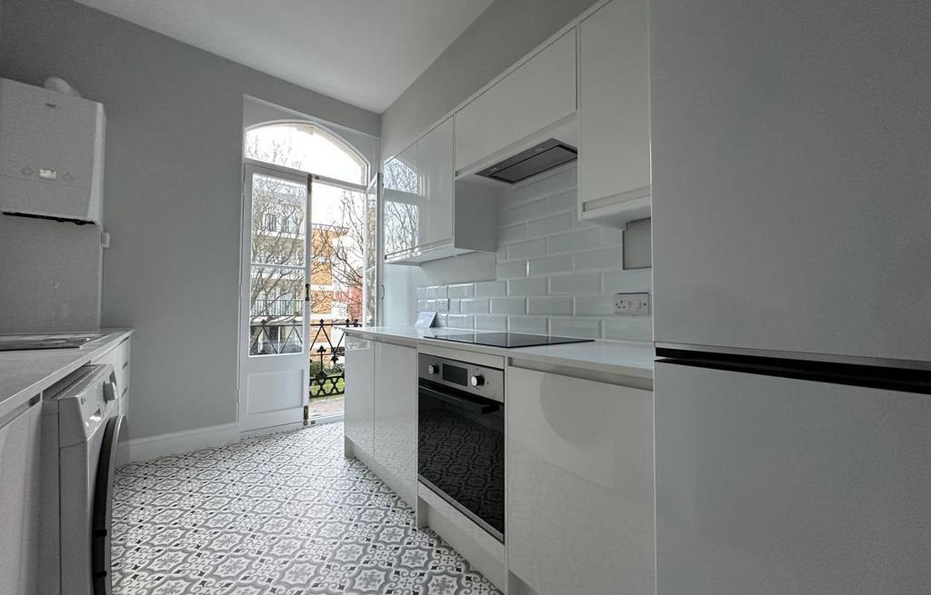 Albert Road, Ramsgate, Kent, CT11 1 bed flat - £850 pcm (£196 pw)