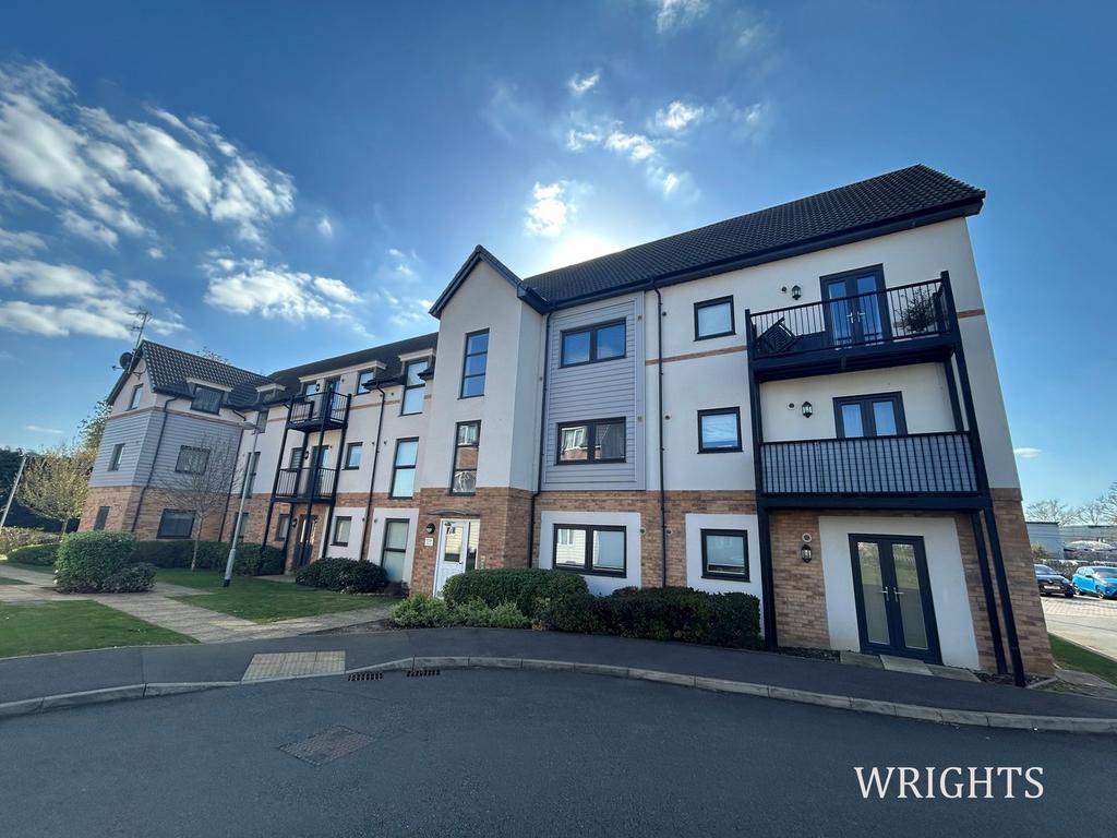 Sovereign Place, Hatfield AL9 2 bed apartment for sale - £280,000