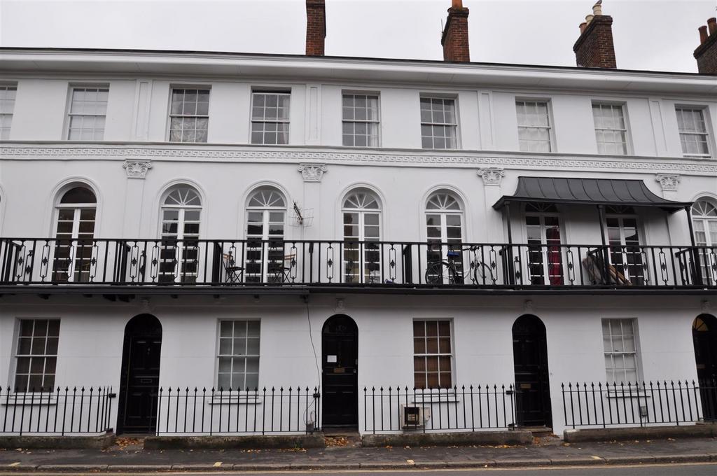 Alphington Road, Exeter Studio to rent - £725 pcm (£167 pw)