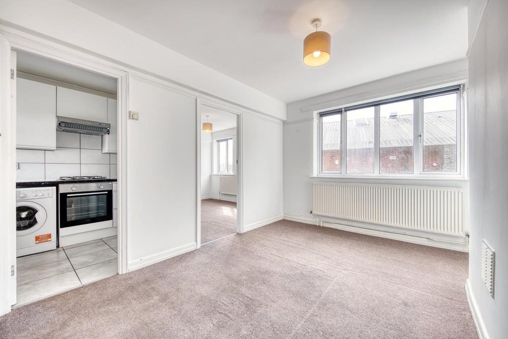 Kimber Road, London 1 bed apartment to rent - £1,425 pcm (£329 pw)