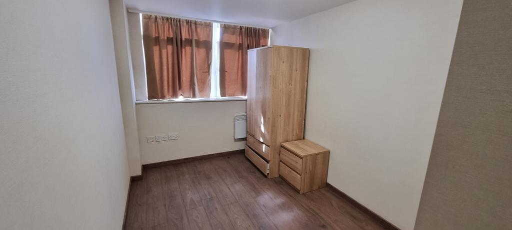 Daniel House, Trinity Road, Bootle... 3 bed flat - £725 pcm (£167 pw)