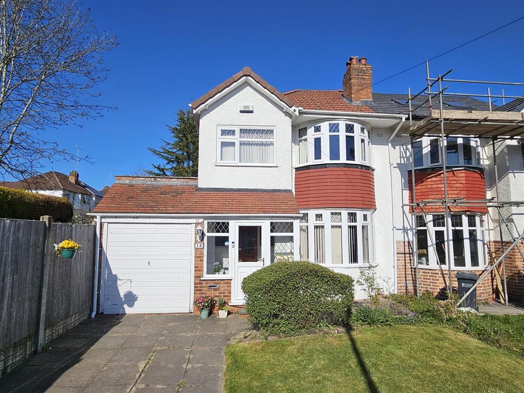 Wells Green Road, Solihull 3 bed semi-detached house - £350,000