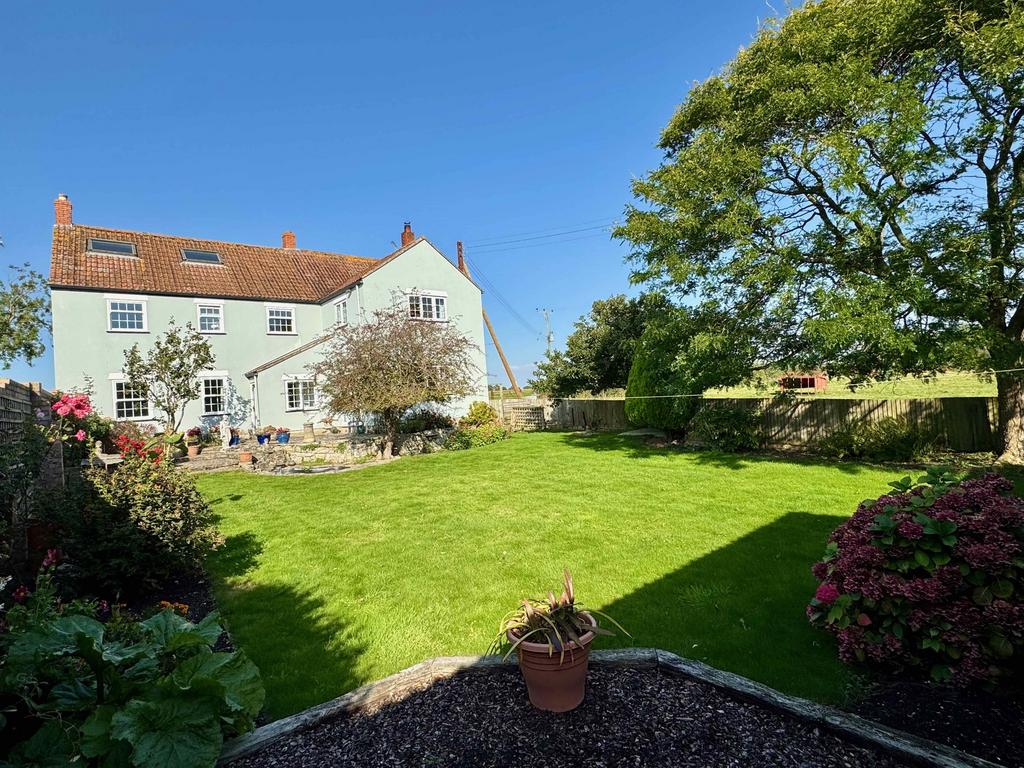 Ashcott Road, Meare, Glastonbury 5 bed detached house - £795,000
