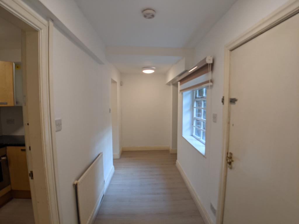 Swinton Grove, Manchester M13 1 bed flat to rent - £870 pcm (£201 pw)