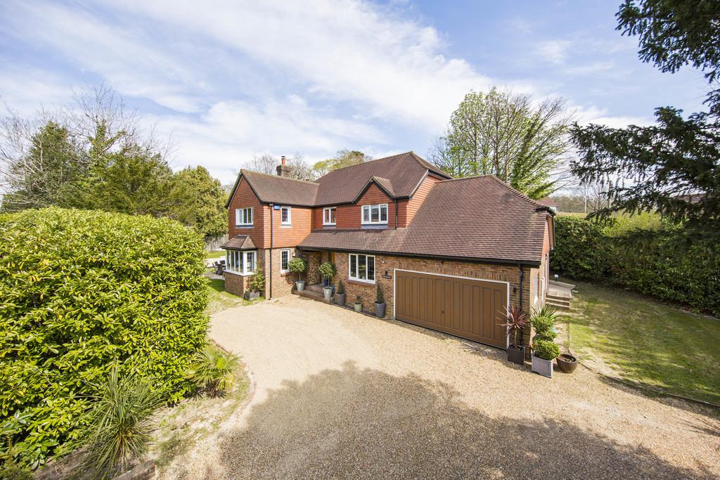 Fielden Lane, Crowborough 4 bed detached house - £915,000