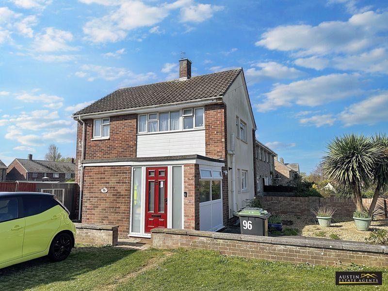 COBHAM DRIVE, WESTHAM, WEYMOUTH 3 bed terraced house - £300,000