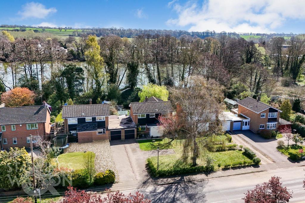 High Road, Wortwell, Harleston 4 bed detached house for sale - £400,000