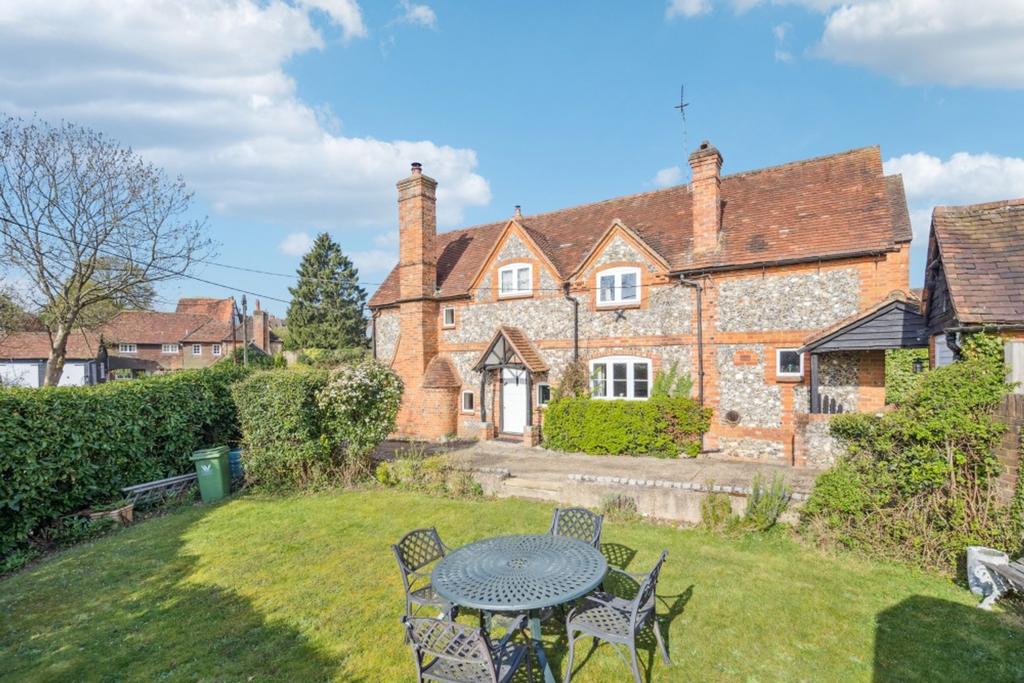 Chapel Hill, Princes Risborough HP27 3 bed detached house for sale - £ ...