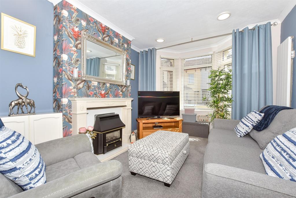 Kitchener Road, Dover, Kent 2 bed terraced house - £220,000