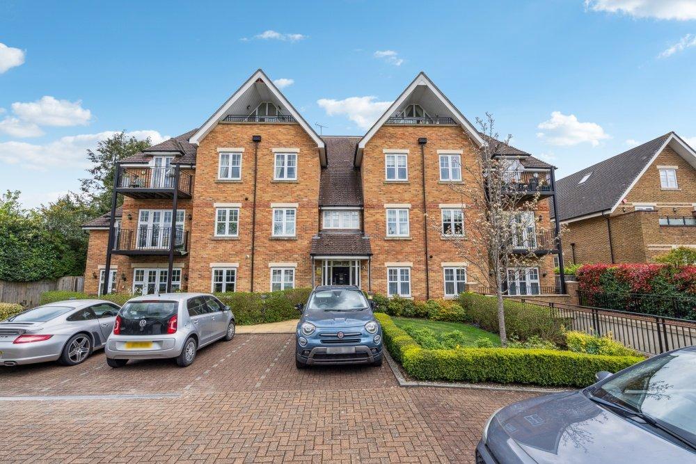 Packhorse Road, Gerrards Cross... 2 bed property to rent - £1,950 pcm ...