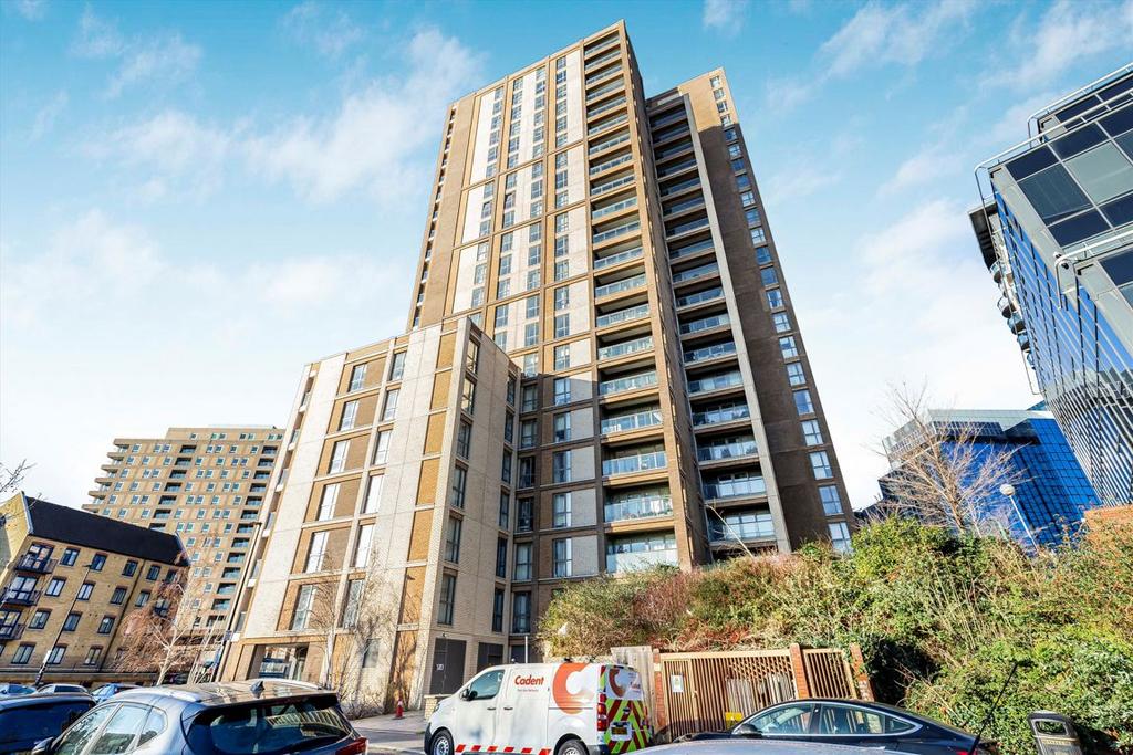 East Ferry Road, London E14 1 bed flat - £2,349 pcm (£542 pw)